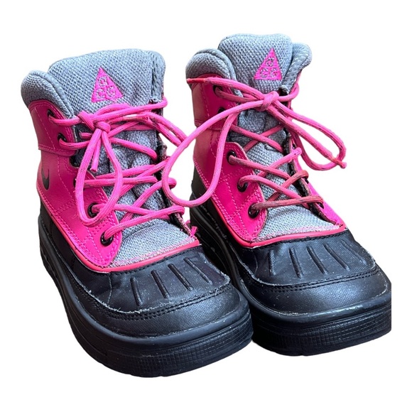 Nike ACG | Shoes | Sz2c Nike Acg Woodside Snow Boots Winter Boots ...